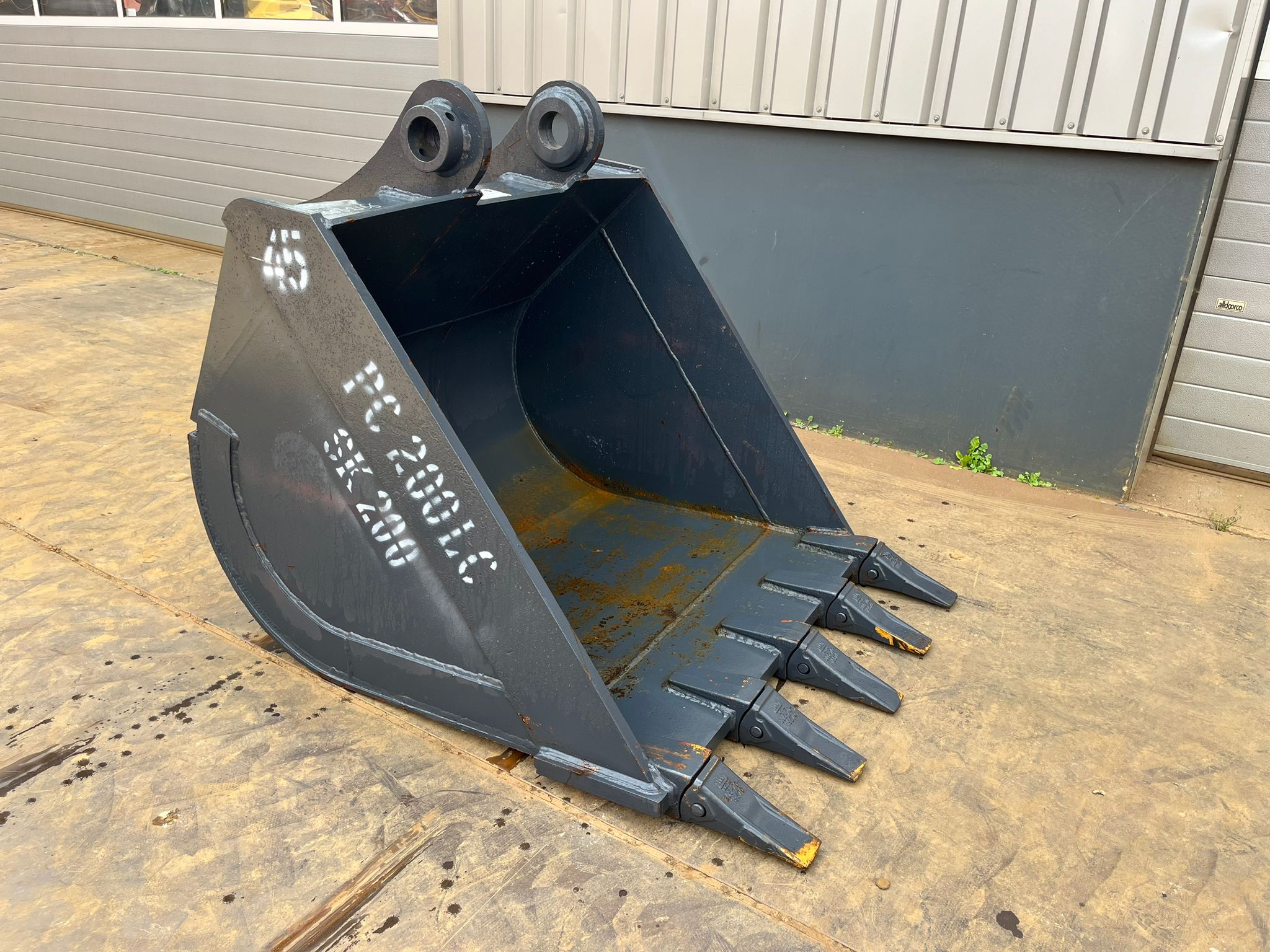 Bucket Komatsu PC200 - BIG Machinery